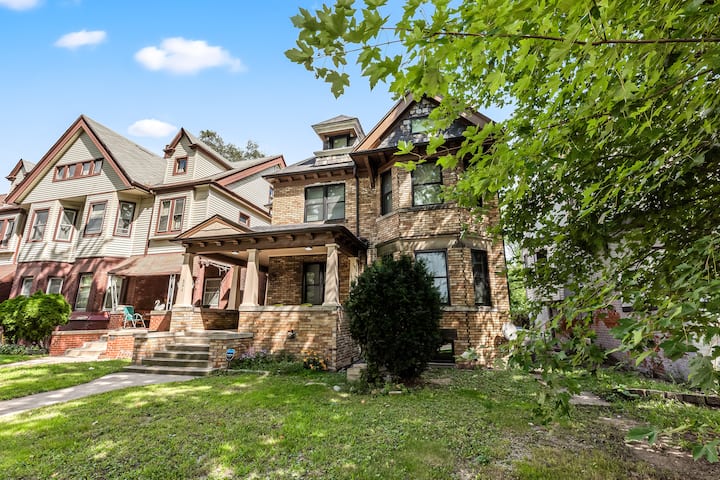 The Chill Cellar - Detroit, MI