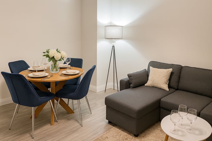 Modern Luxury 2 Bed Flat In Milton Keynes Sleeps 5 - Milton Keynes