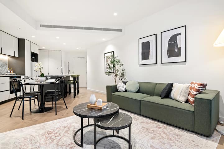Large Lux 2b2b Apt @ Wsp W/ Pool Gym & Sauna - North Melbourne Railway Station