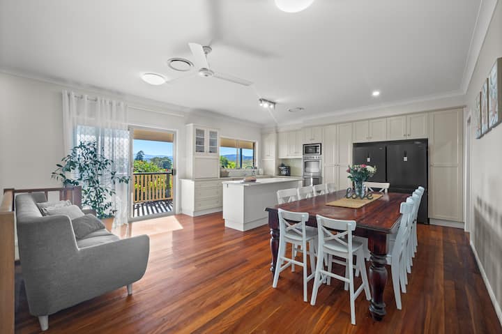Large Family Home - Walking Distance To Town - Kyogle