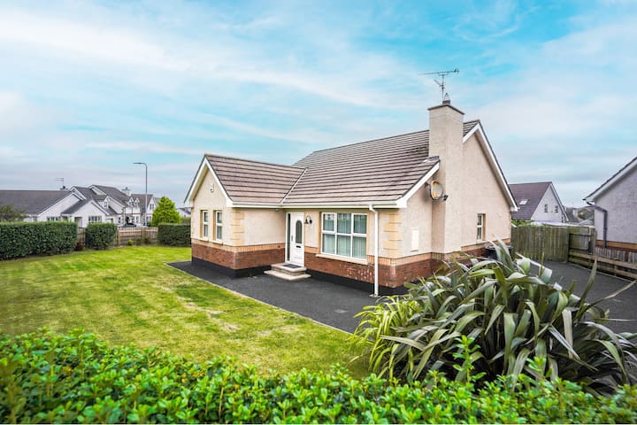 Family & Golf Escape | 3br Home Near Portrush Bay - Castlerock