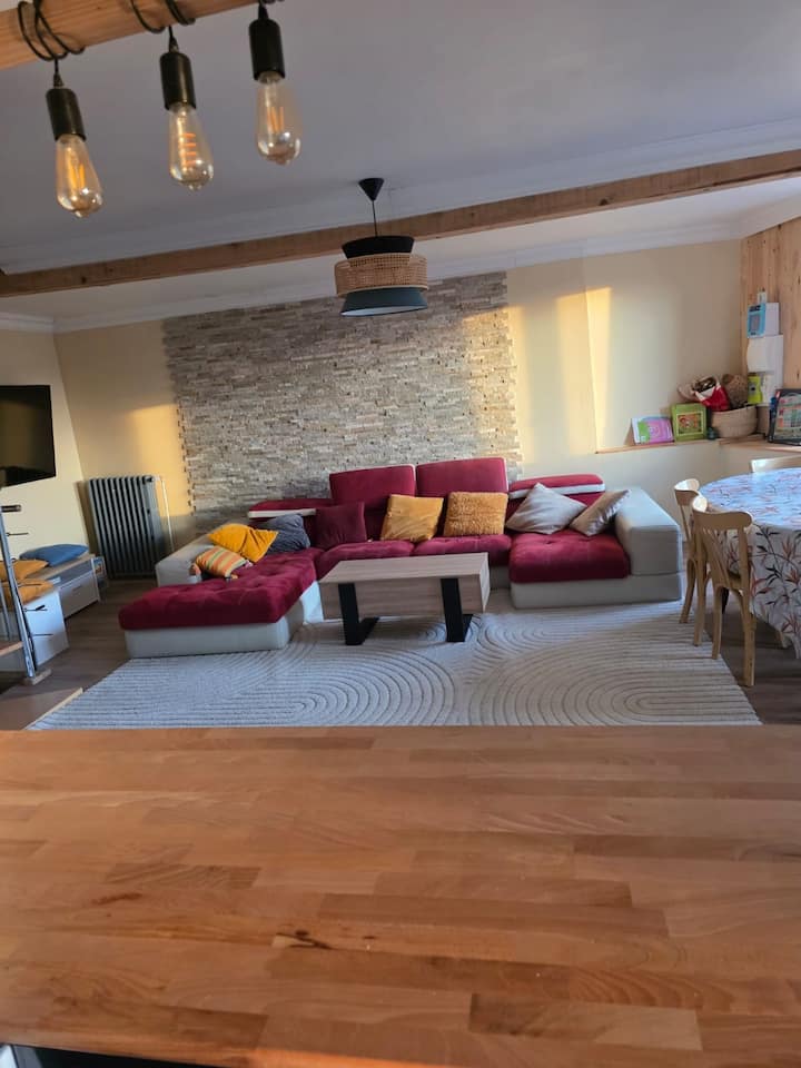 Maison En Plein Cœur Du Village, Superbe Vue. - Saint-Genest-Malifaux