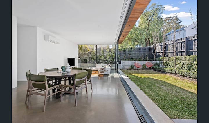 Designer Courtyard Retreat Near Bendigo Cbd - Bendigo