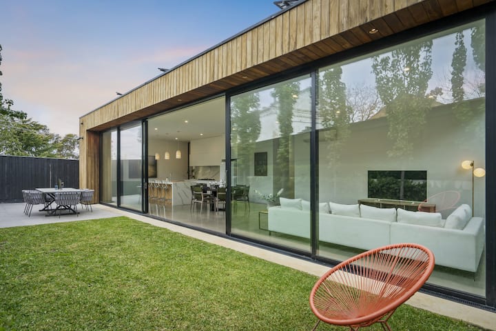 Designer Courtyard Retreat Near Bendigo Cbd - Bendigo