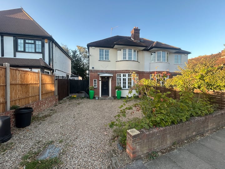Eastcote London Home Near Tube & Heathrow Airport - Wembley - London