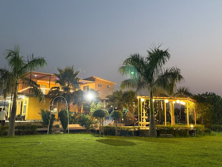 Rang Mahal Farms - Noida