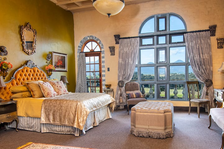 Vineam Castle - The Queen's Quarter - Herolds Bay