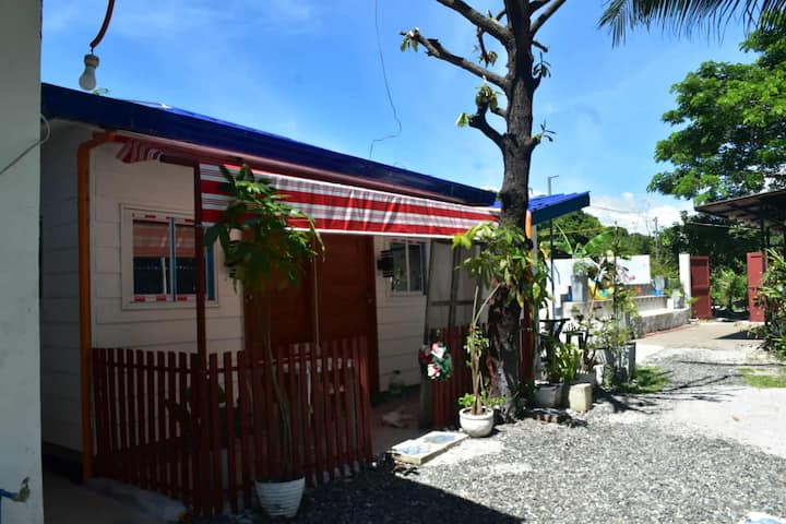 Estela’s Garden Cabin - Castillejos