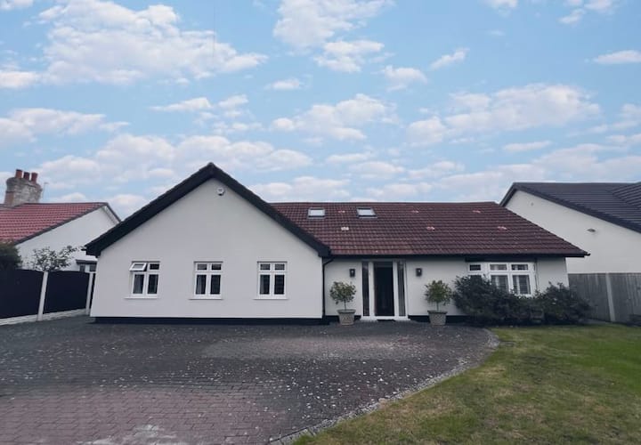 Golf Let At Eshe Road, Blundellsands - Formby