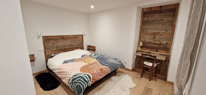 2 Ch, 5 Pers, Cosy/calme, Parking, 2 Pas Du Centre - Albertville