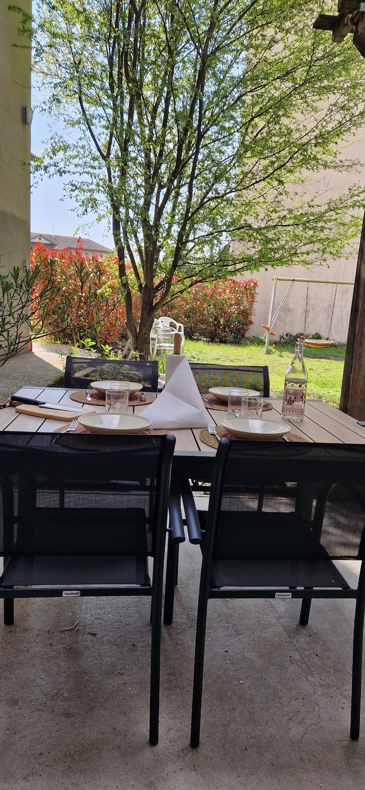 5 Pers Avec Jardin & Parking | Centre à Pied, 2 Ch - Albertville