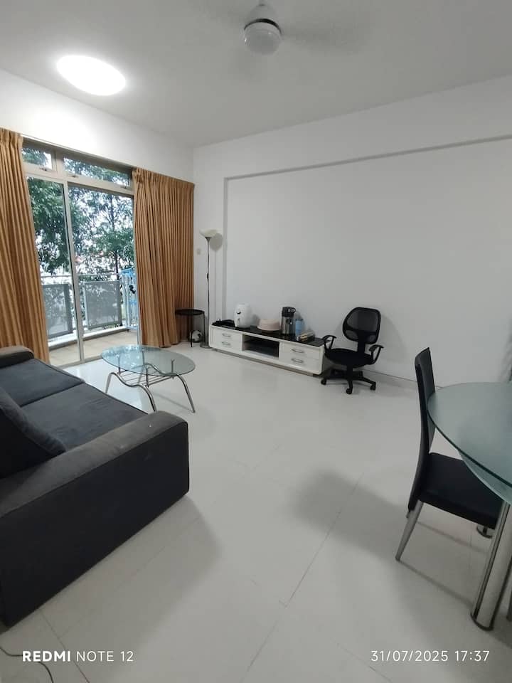 Nice Condo Master Room At Kembangan Mrt - Tampines