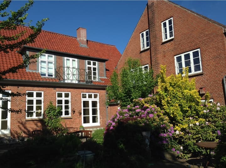 Big Family House With Play & Relaxation - Kolding