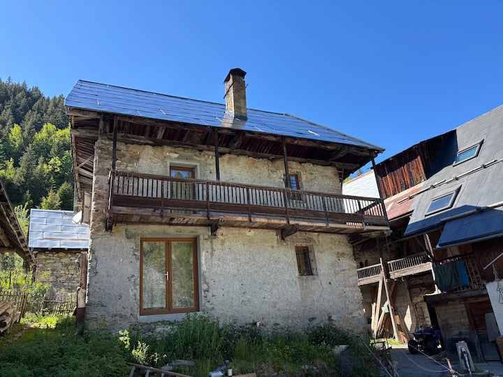 Chalet à St Jean D’arves (73) Domaine Des Sybelles - Albiez-Montrond