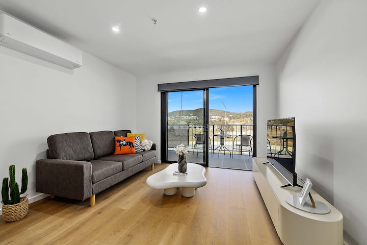 Brand New 2b2b | Denman Shops & Stromlo | Parking - Canberra