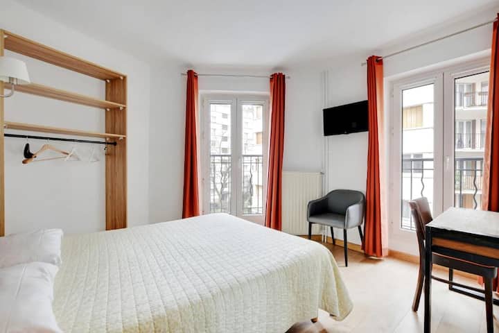 Hôtel Dauphine - Dijon Gare - Accès Autonome 24/24 - Dijon