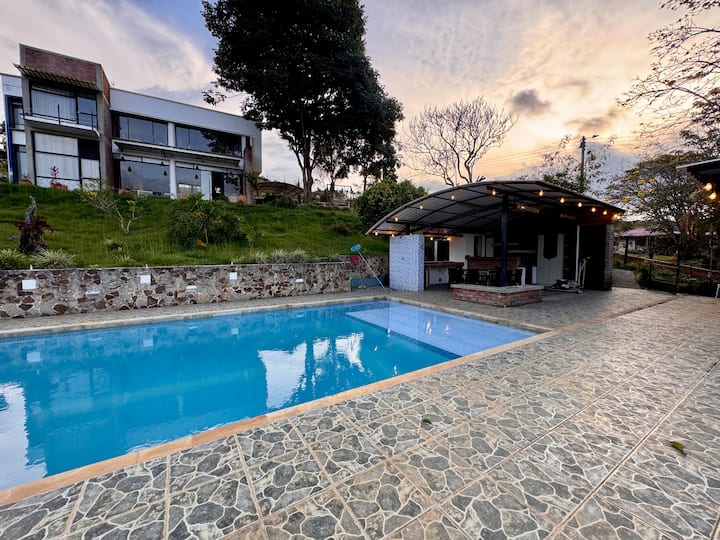 Casa Campestre Con Piscina En La Cumbre - La Cumbre