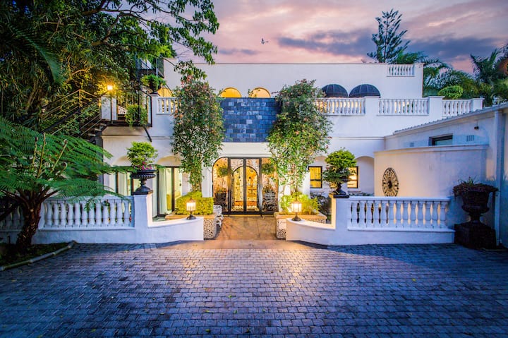 Luxury Villa Penthouse - Durban North