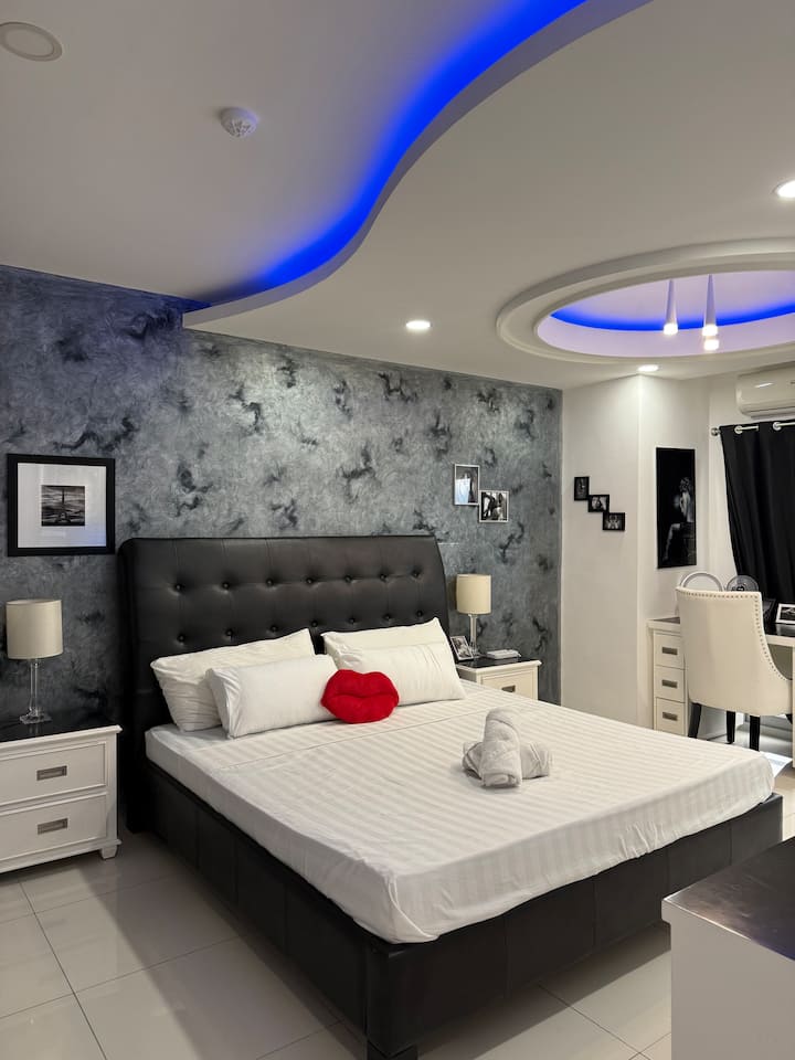 Kandi Palace 1-bedroom, Spacious With Big Balcony - Angeles
