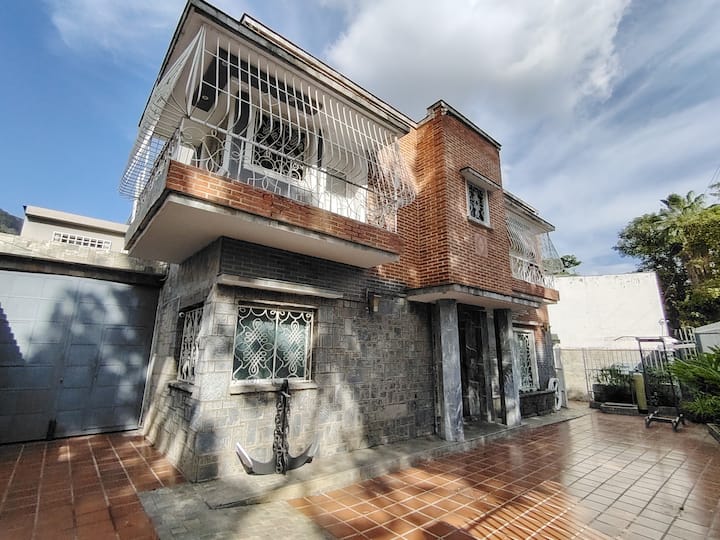 Grande Lujosa Quinta En San Bernardino, Caracas - Caracas