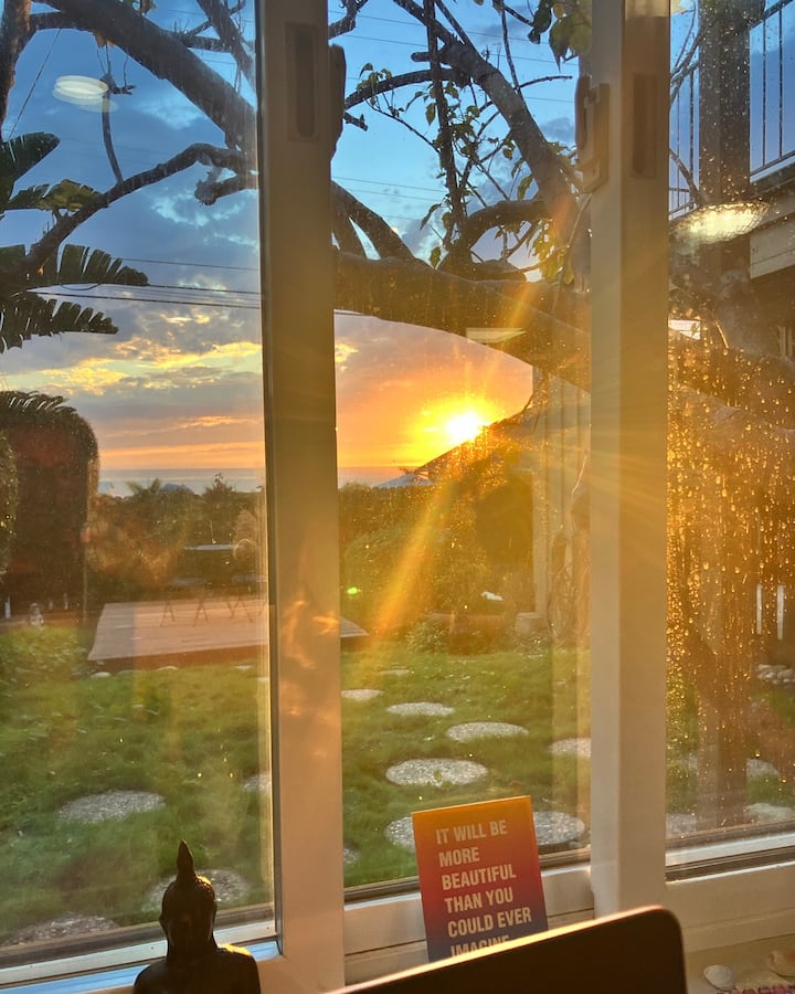 Charming Beach House Walking Distance From Ocean - Encinitas, CA