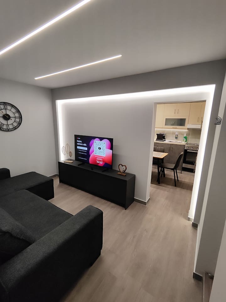 πολυτελή διαμέρισμα στο κέντρο της Λιβαδειάς - Левадия