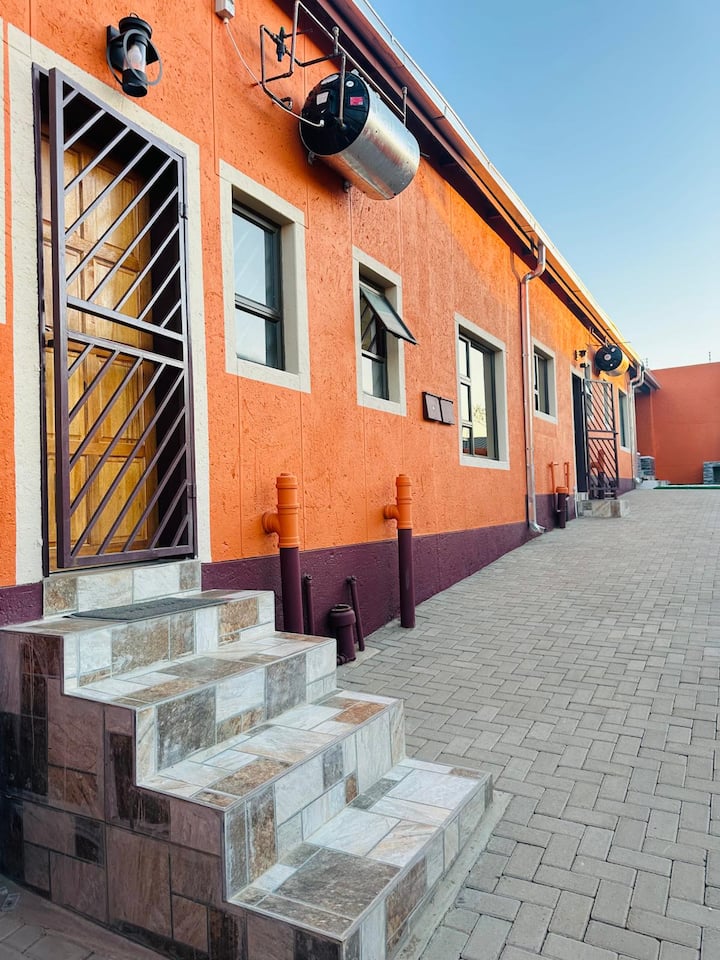 3 Bed Apartment With Queen & Twin Beds And Double. - Windhoek