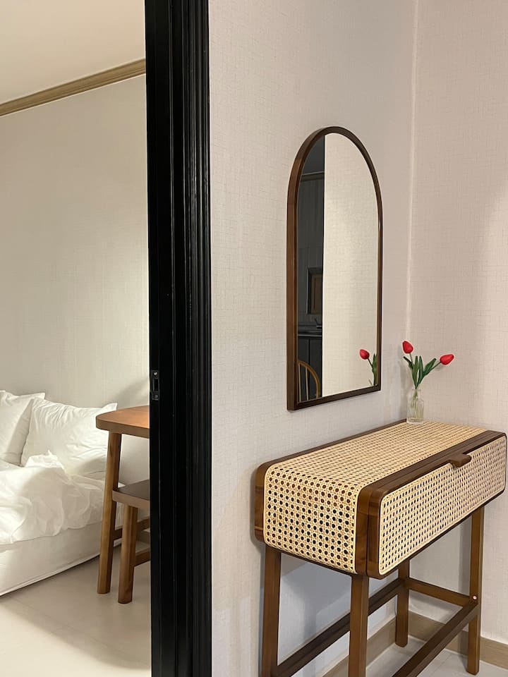 2•5호선 도보4분 홍대 문래창작촌 성수 한강 강남 경복궁 Ddp 더현대 타임스퀘어 - Seoul