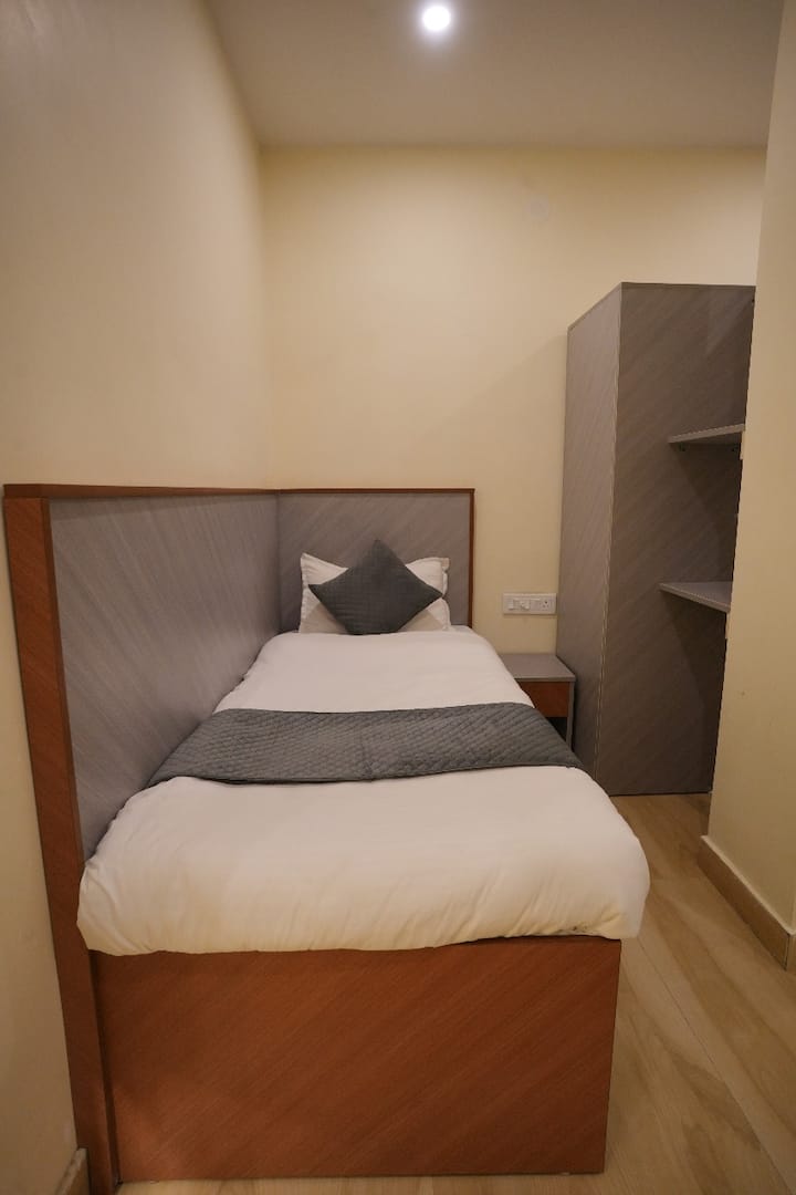 Triple Occupancy Room In Hotel Aroma - Prayagraj