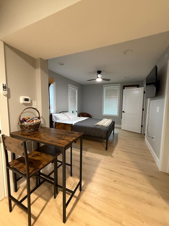 The Hideaway At The Vault 1891 - Emmitsburg, MD