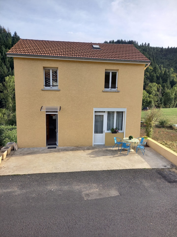 Maison Individuelle Avec Terrasse - Saint-Agrève