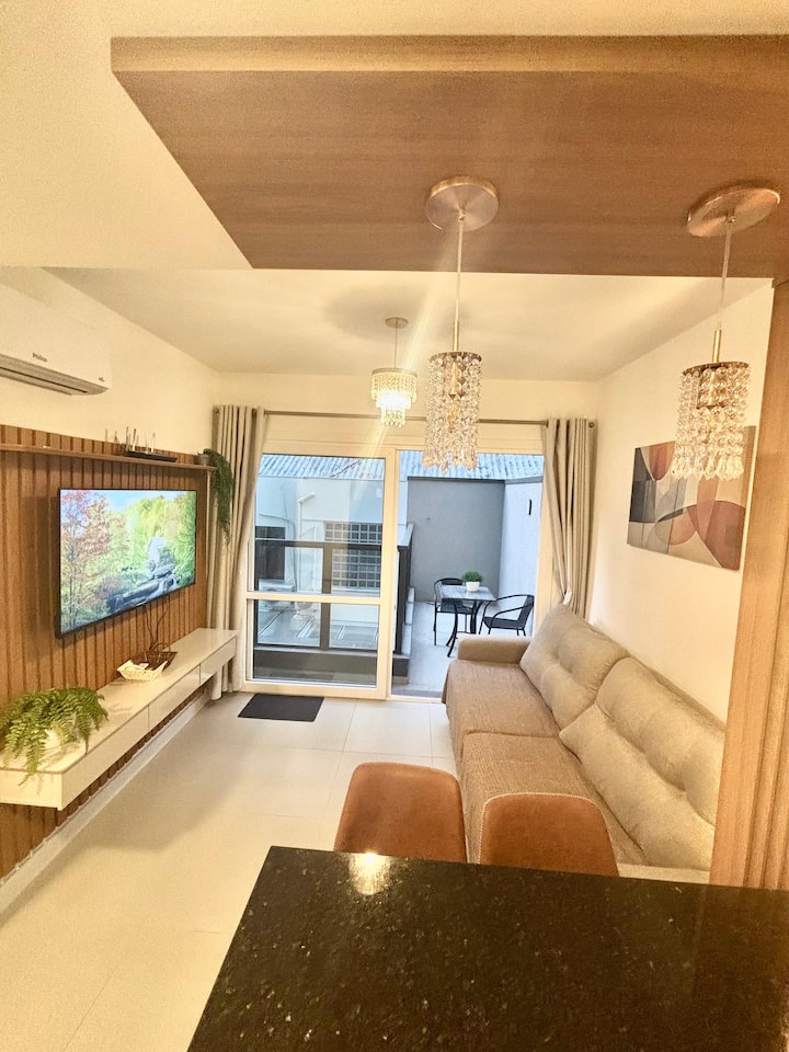 Apt Confortável Com Sacada E Garagem Cidade Baixa - Porto Alegre