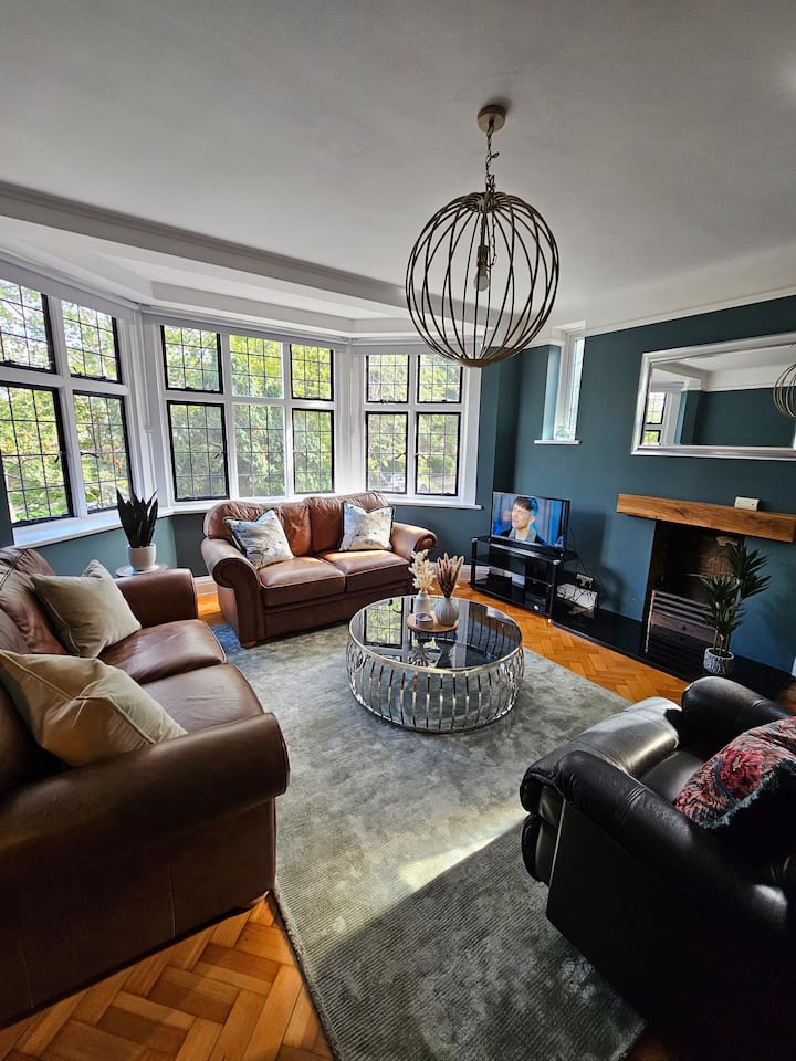Bright & Modern 2 Bed Flat Near Central London - Croydon