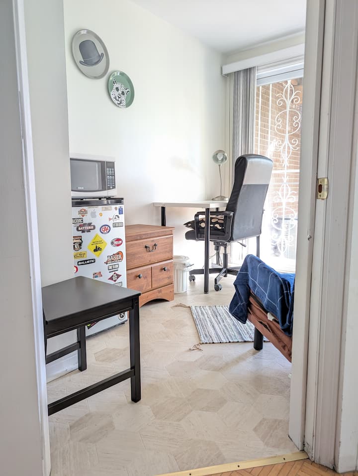 Cozy & Peaceful Ground-floor Space Near Hospitals - Ottawa