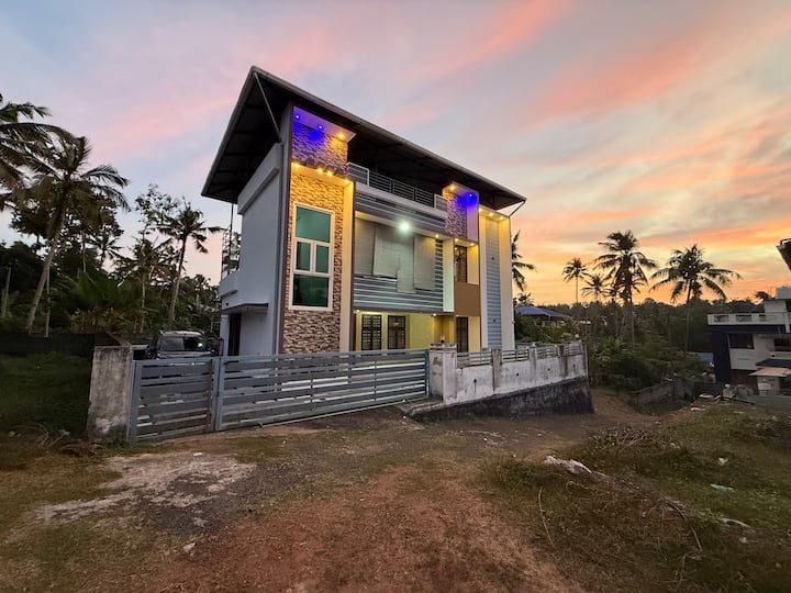 2bhk House In Attingal (1st Floor) - Attingal