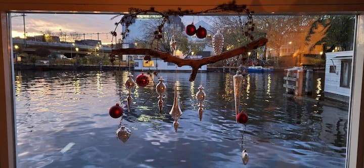 Authentic Warm Water Villa @ Old City Canal. - Amsterdam