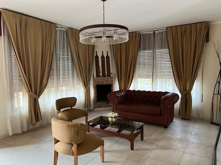 La Casa De M&e ·Cerca Hospital Allende Y Estadio - Córdoba