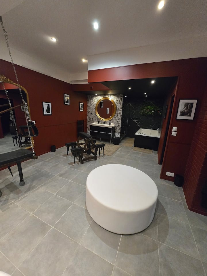 Love Room - Jacuzzi - Salle De Jeux Complète - Reims