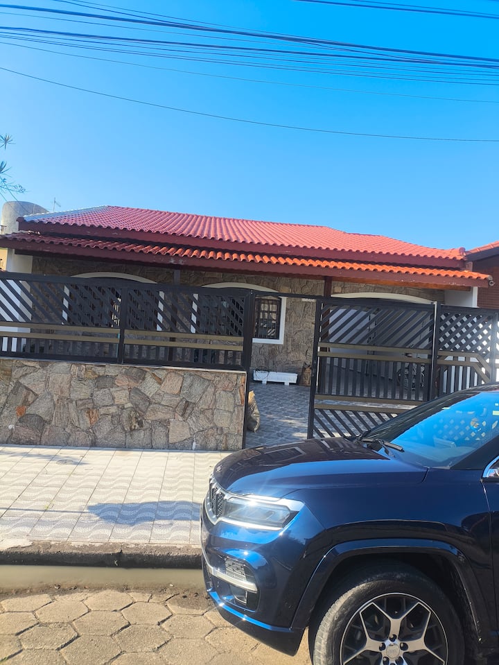 Perto De Tudo, Carro Na Garagem - Peruíbe