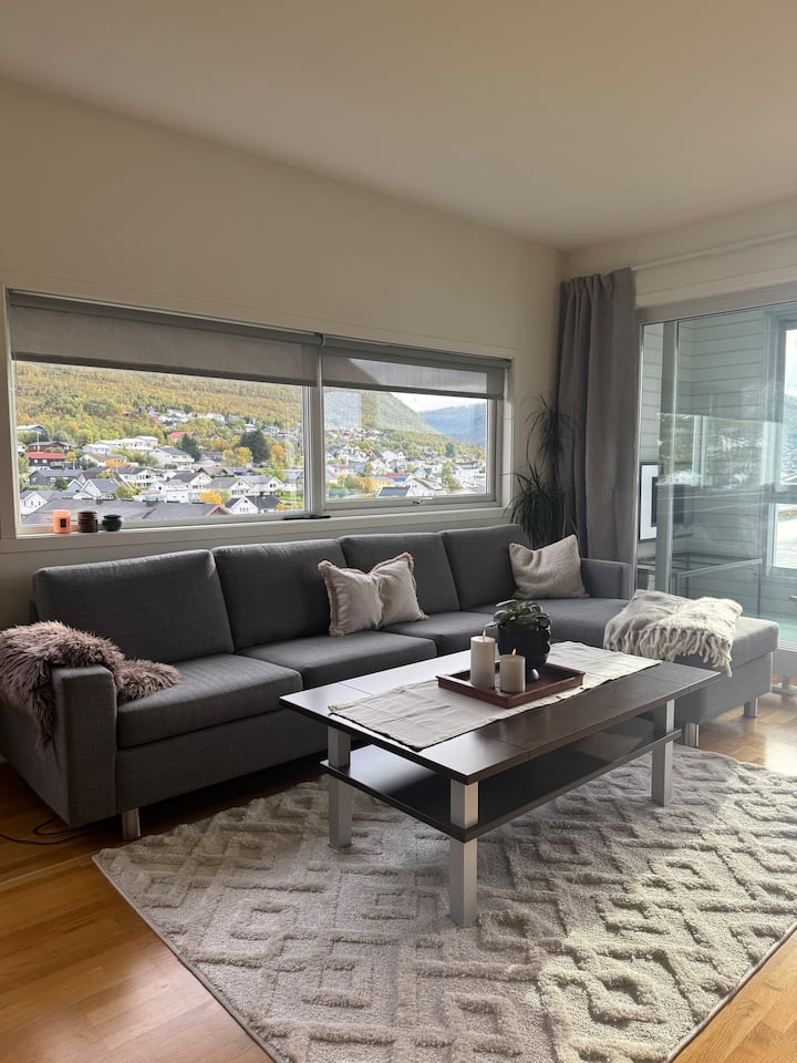 Apartment On Top Floor With Panorama View - Tromsø