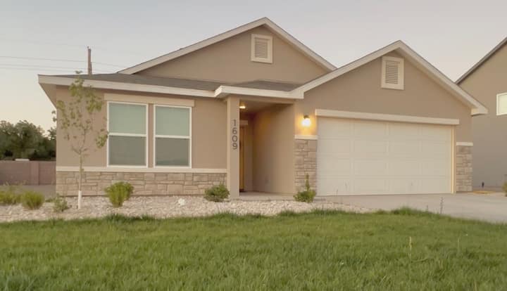 The Paradise House - Roswell, NM