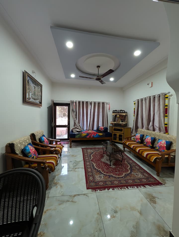 Shikhar Home Stay | 10 Min From Mahakal Temple - Ujjain