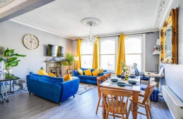 Spacious 3-bed Fulham Home/rooftop Terrace/jacuzzi - Chelsea