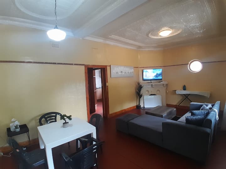 Two Bedroom Unit In Florida - Soweto