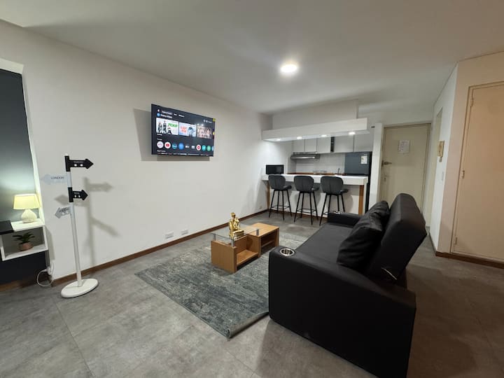 Ve-cómodo Acogedor Apto En Los Palos Grandes - Caracas