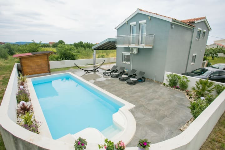 Nice Villa With Everything You Need - Sukošan