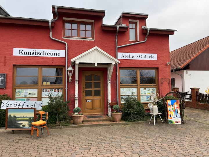 Galeriewohnung Im Künstlerhaus - Rostock
