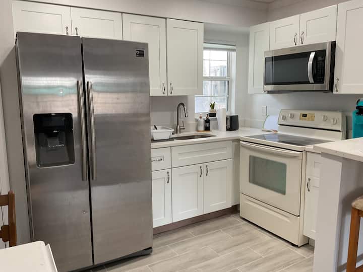 Clearwater Gem: 1br Just A Block From The Beach - Dunedin, FL