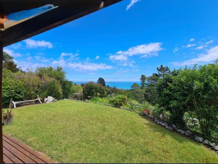 Ocean View Retreat 3 Bedrooms & Wifi - Coromandel