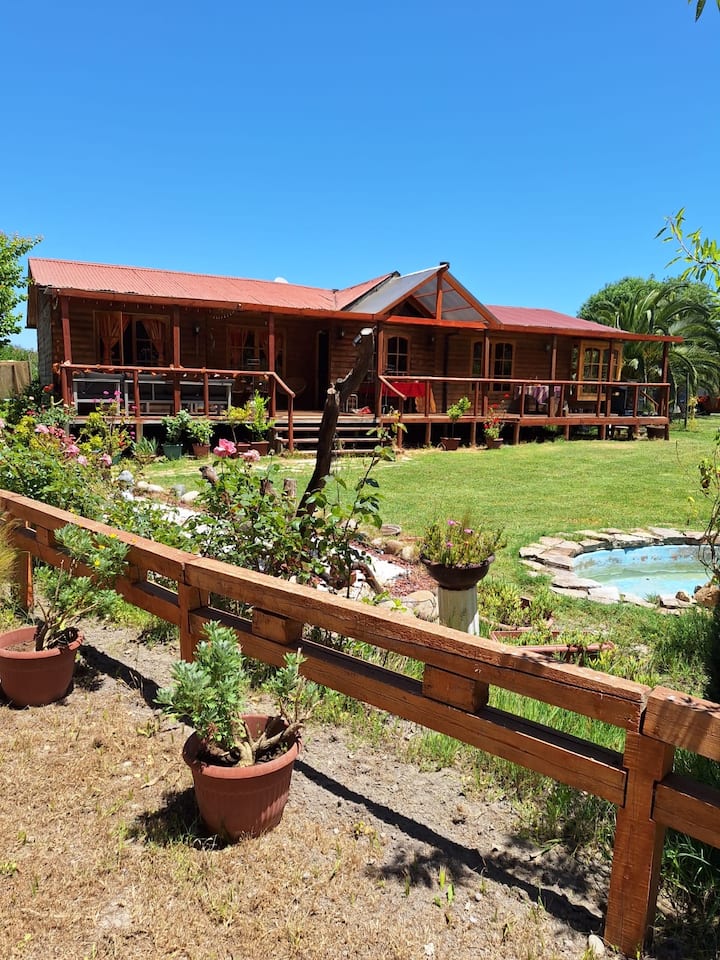 Hermosa Casa En Parcela Con Piscina Y Quincho - La Calera, Chile